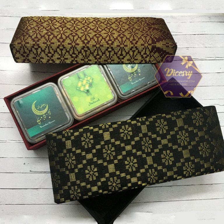 Kurma in Songket Boxes - Dicesry Gift and Favor Malaysia